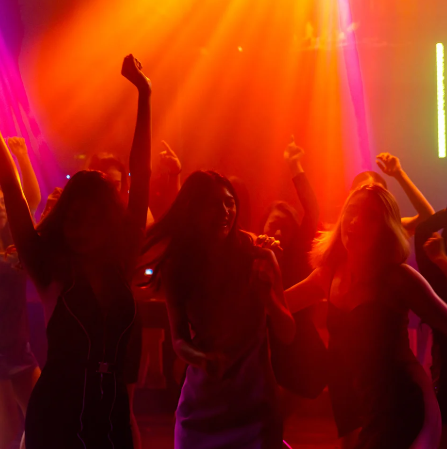 Set Up a Night to Remember with Our Unforgettable Prom DJ